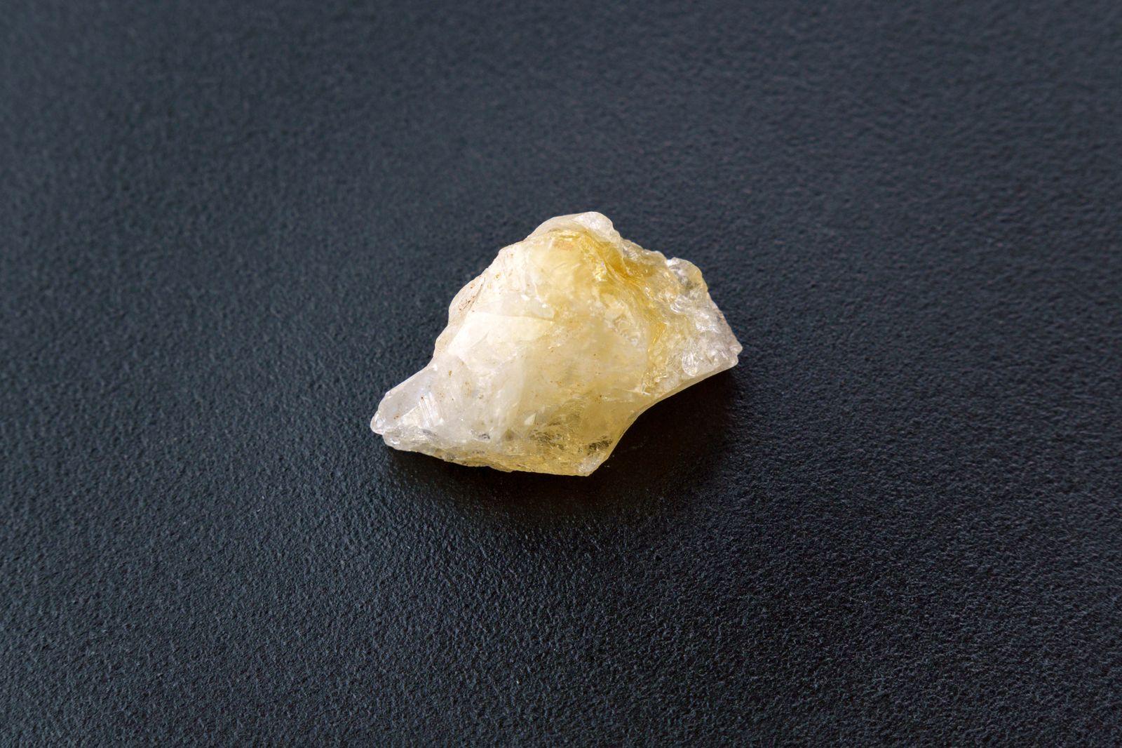 Best Crystals for Gemini Zodiac Sign (2024) - Crystal With