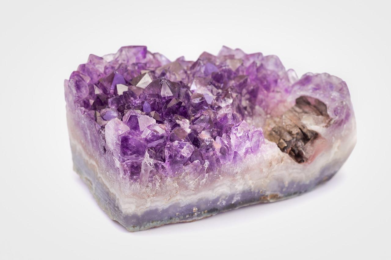 Who Should Or Should Not Wear Amethyst (Zodiac Signs) - Crystal With